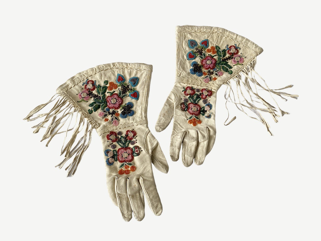 Cree/métis Beaded, Brain Tanned Buckskin Gauntlets - Etsy