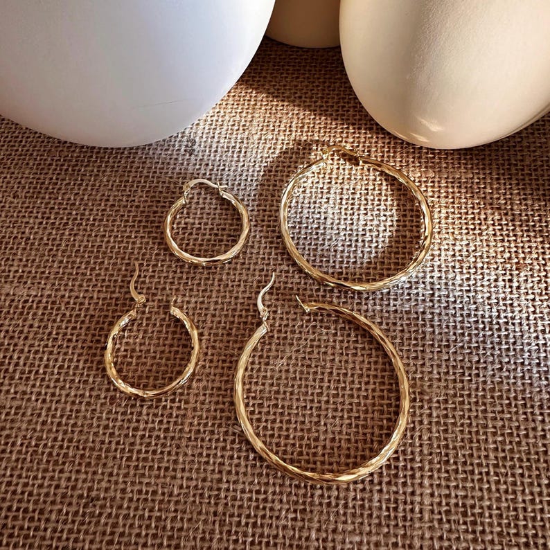 NON TARNISH Timeless Gold Hoop Hinge Thick Gold Hoops Chunky Hoops Gold ...