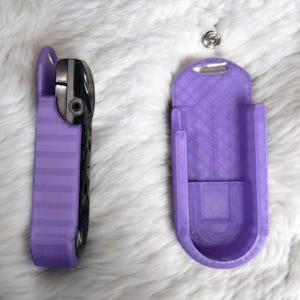 3D Printed Vocera Holder With Clip: Secure Storage for Healthcare Staff ...