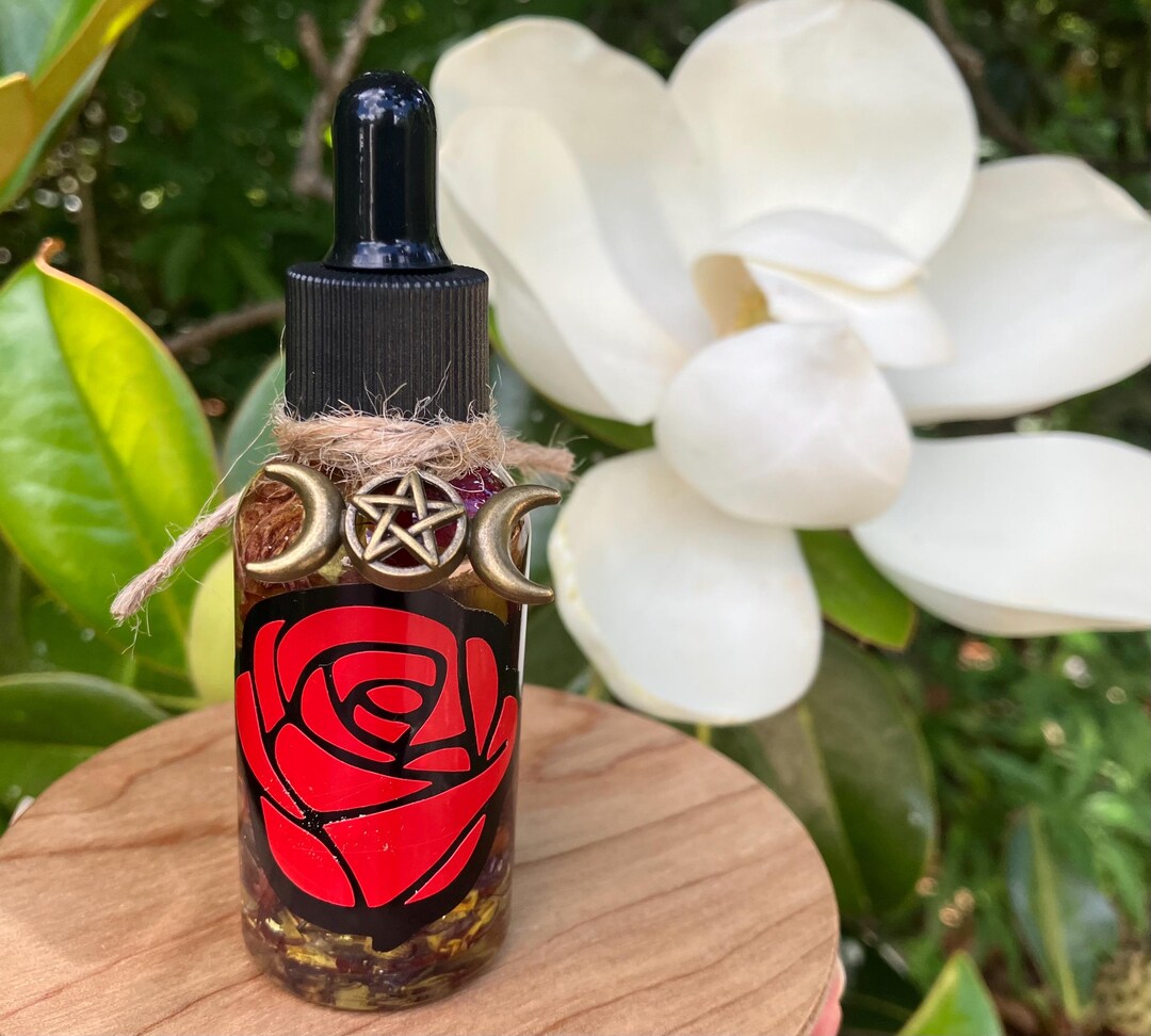 Astarte Ritual Oil, Goddess of Love & War Astarte Offering - Etsy