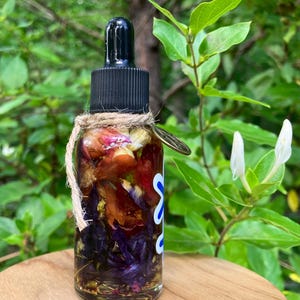 Hera Ritual Oil, Greek Goddess Hera Anointing Oil, Hera Offering Oil - Etsy