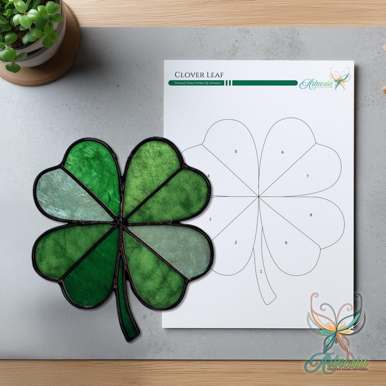 Clover Leaf Stained Glass Pattern, Bear Suncatcher, Winter Bear Stained ...