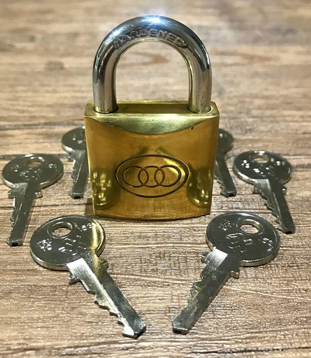 Deluxe Magic Brass ESP Lock / Close up Mental Magic Trick / Correct Key ...