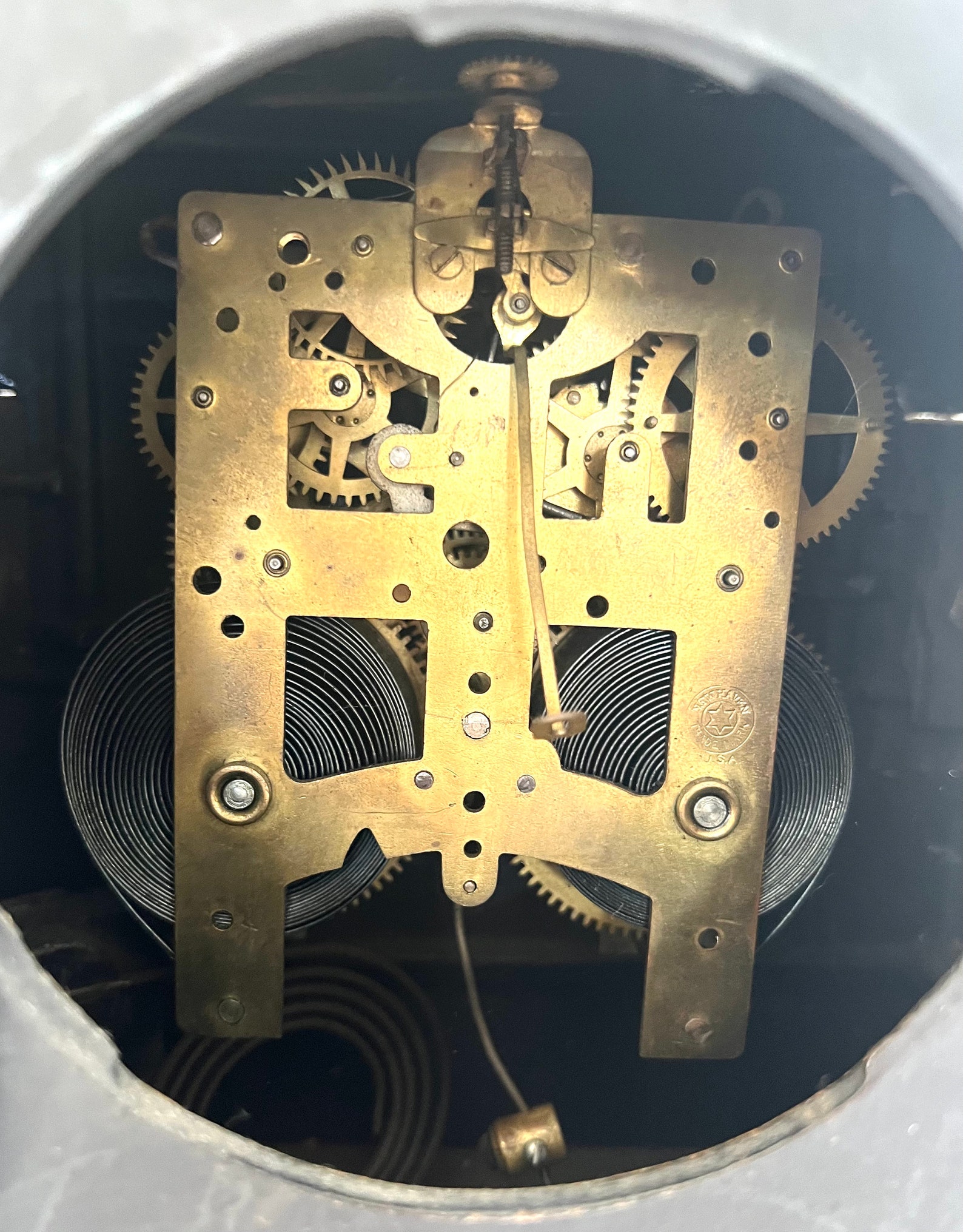 ANTIQUE MANTLE DESK Clock Black Metal Statue Figurine on Top, With Key ...