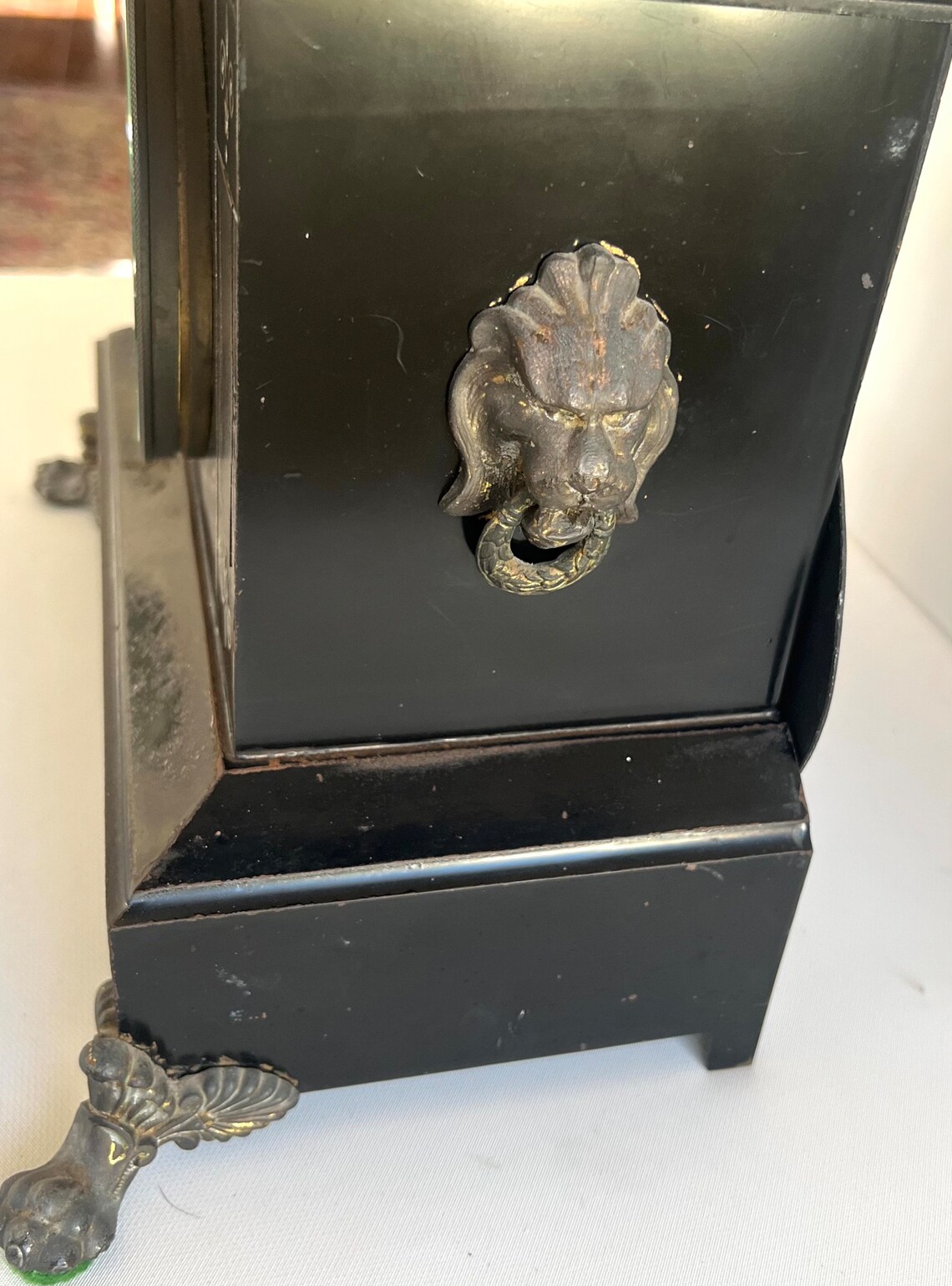 ANTIQUE MANTLE DESK Clock Black Metal Statue Figurine on Top, With Key ...