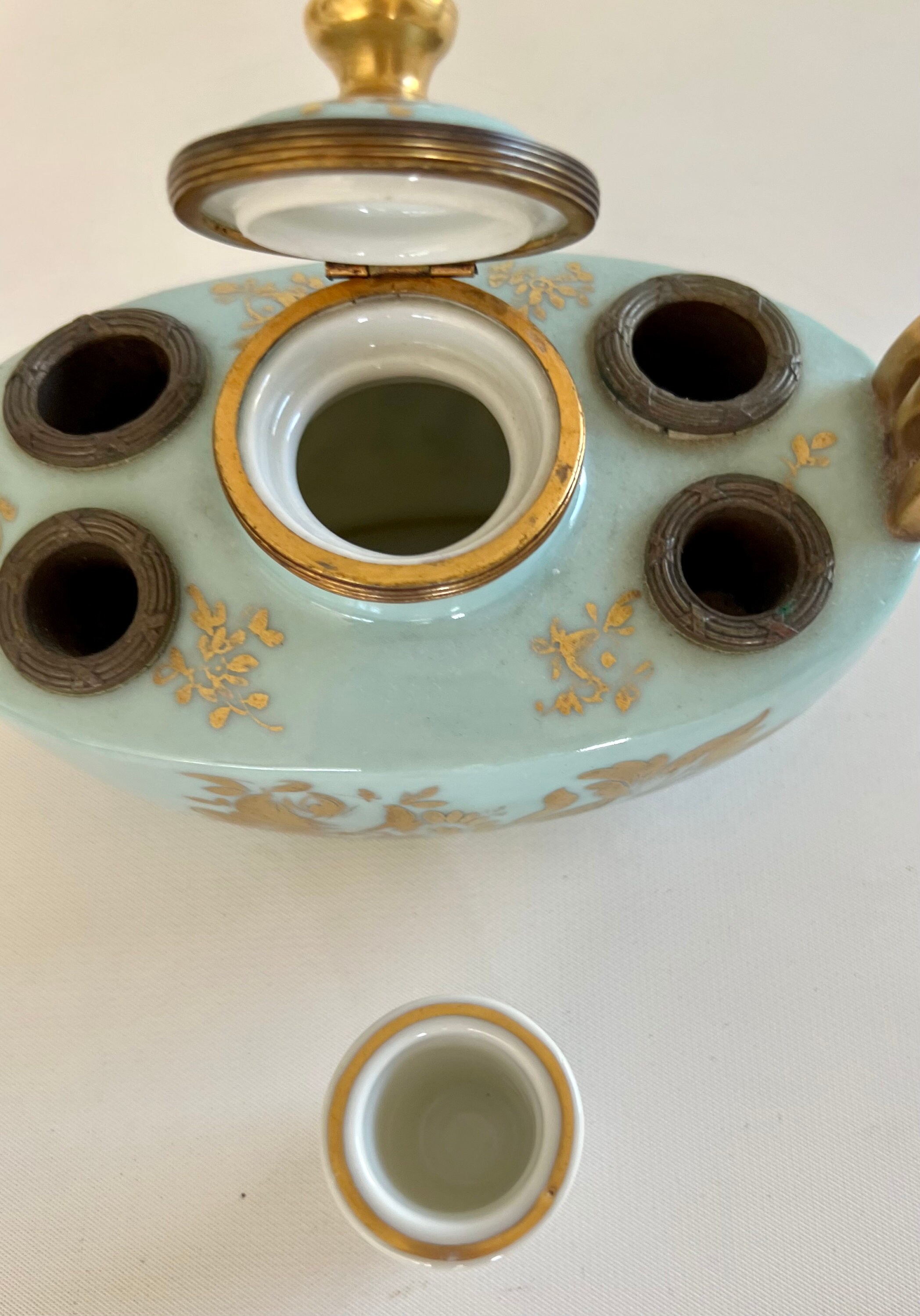 ANTIQUE Blue Porcelain & Gold Leaf Pen and Ink Writing Holder Desk Set ...