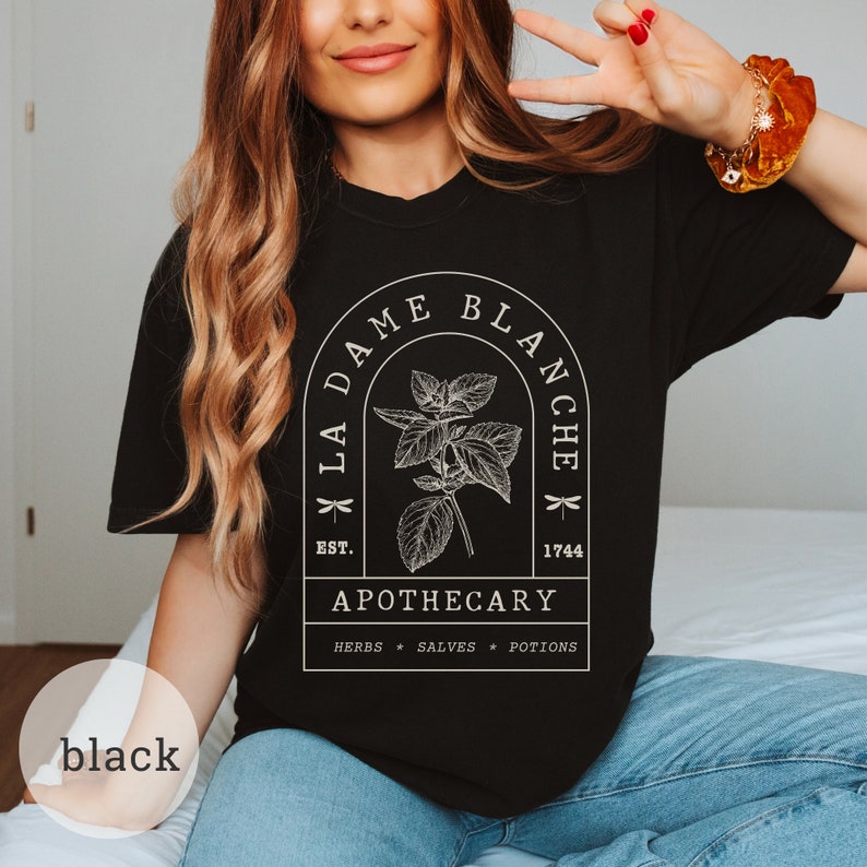 Outlander Shirt Apothecary Outlander Gifts Bookish T-shirt Cottage Core ...