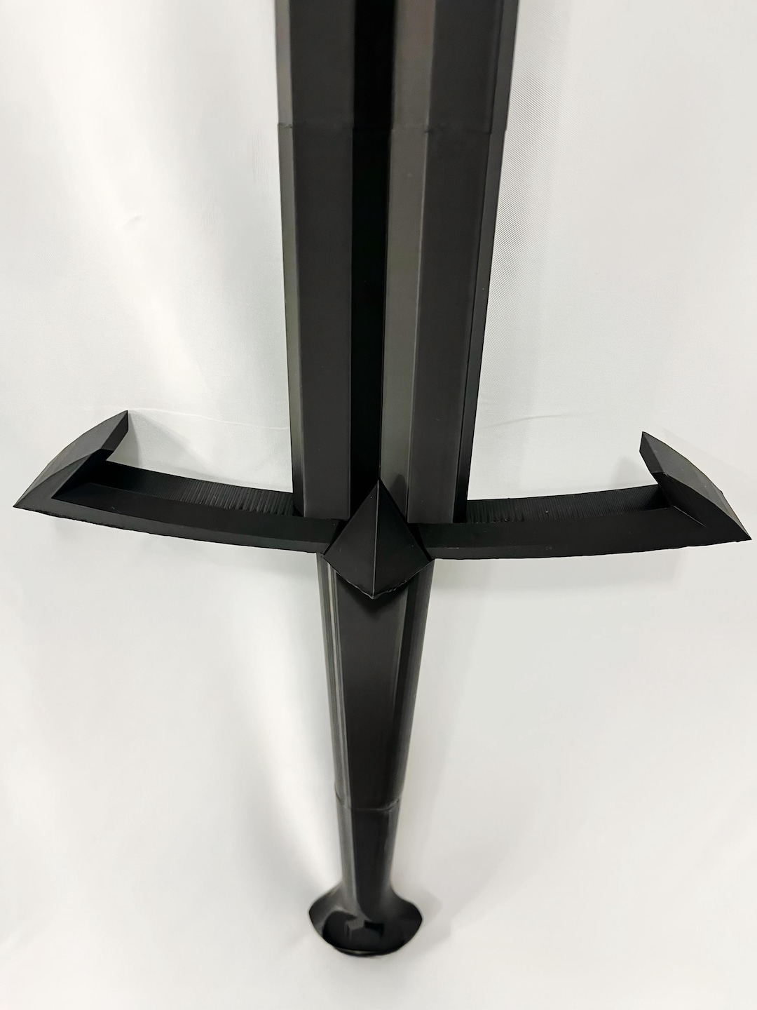 Black Sentient Sword Replica | Inspired by a Soul-drinking Blade From ...