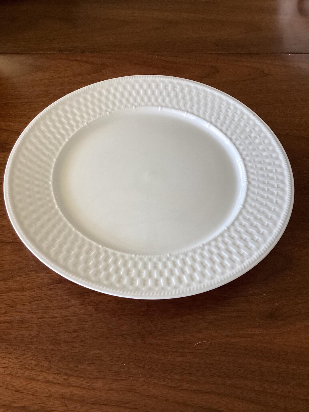 Oneida White Wicker Dinnerware Plate - Etsy