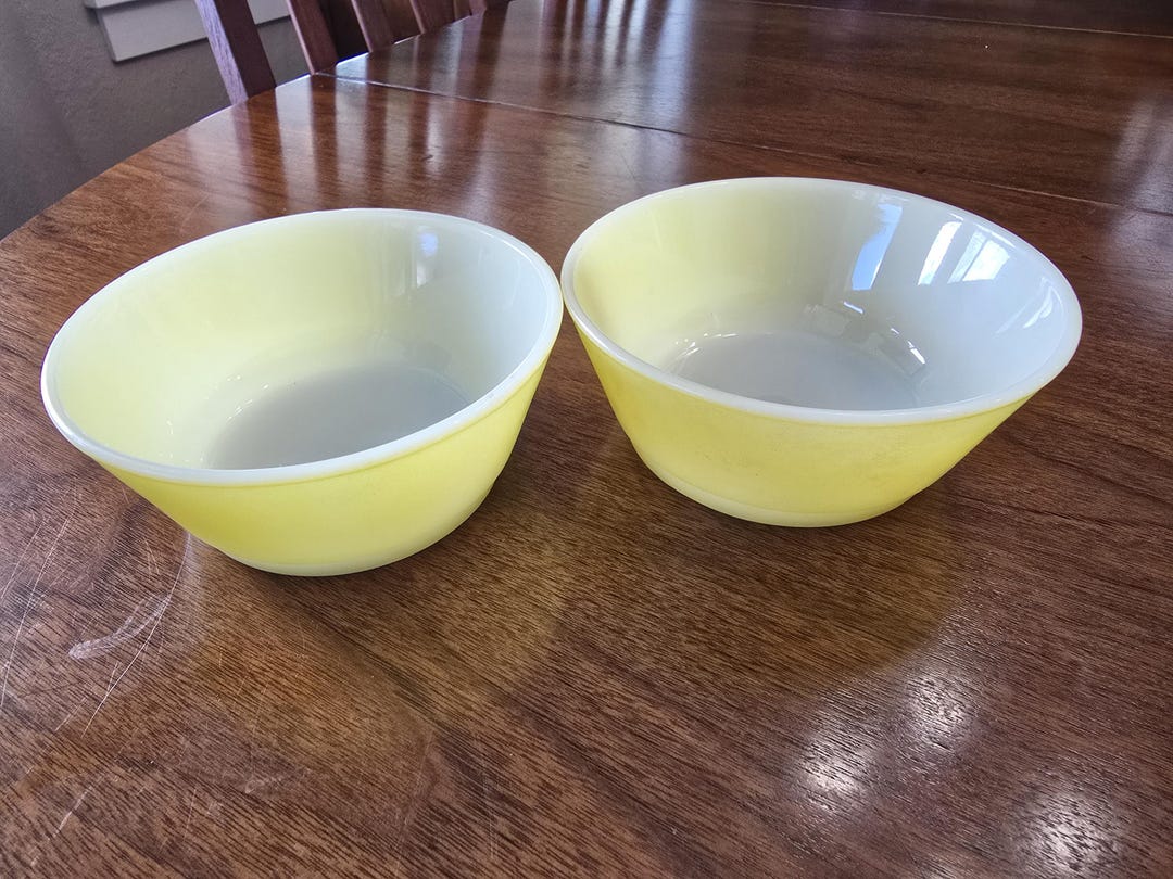 Vintage Anchor Hocking Fire King Set of 2 5" Bowls - Etsy