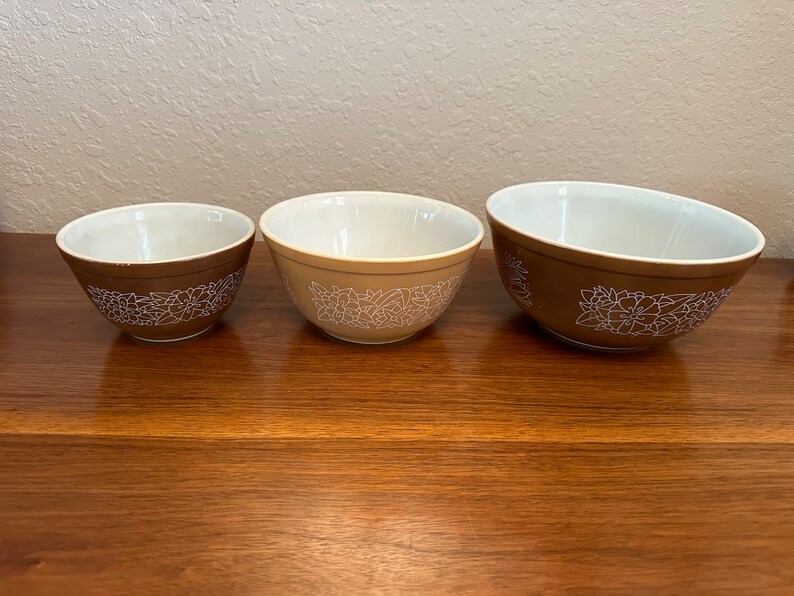 Pyrex Woodland Mixing Bowls Set of 3 - Etsy