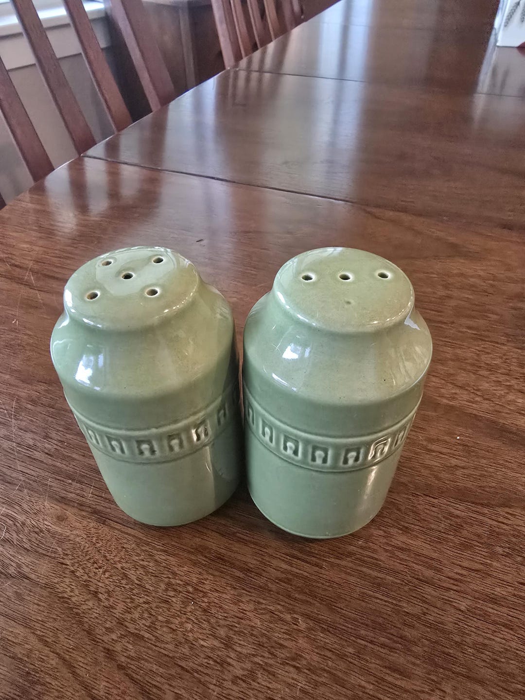 Vintage STONECRAFT Green SEMINOLE KEYHOLE Pattern Salt and Pepper ...