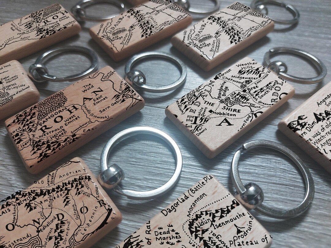 Lord of the Rings Keyring, Map of Middle Earth Keychain, Wood Tolkien ...