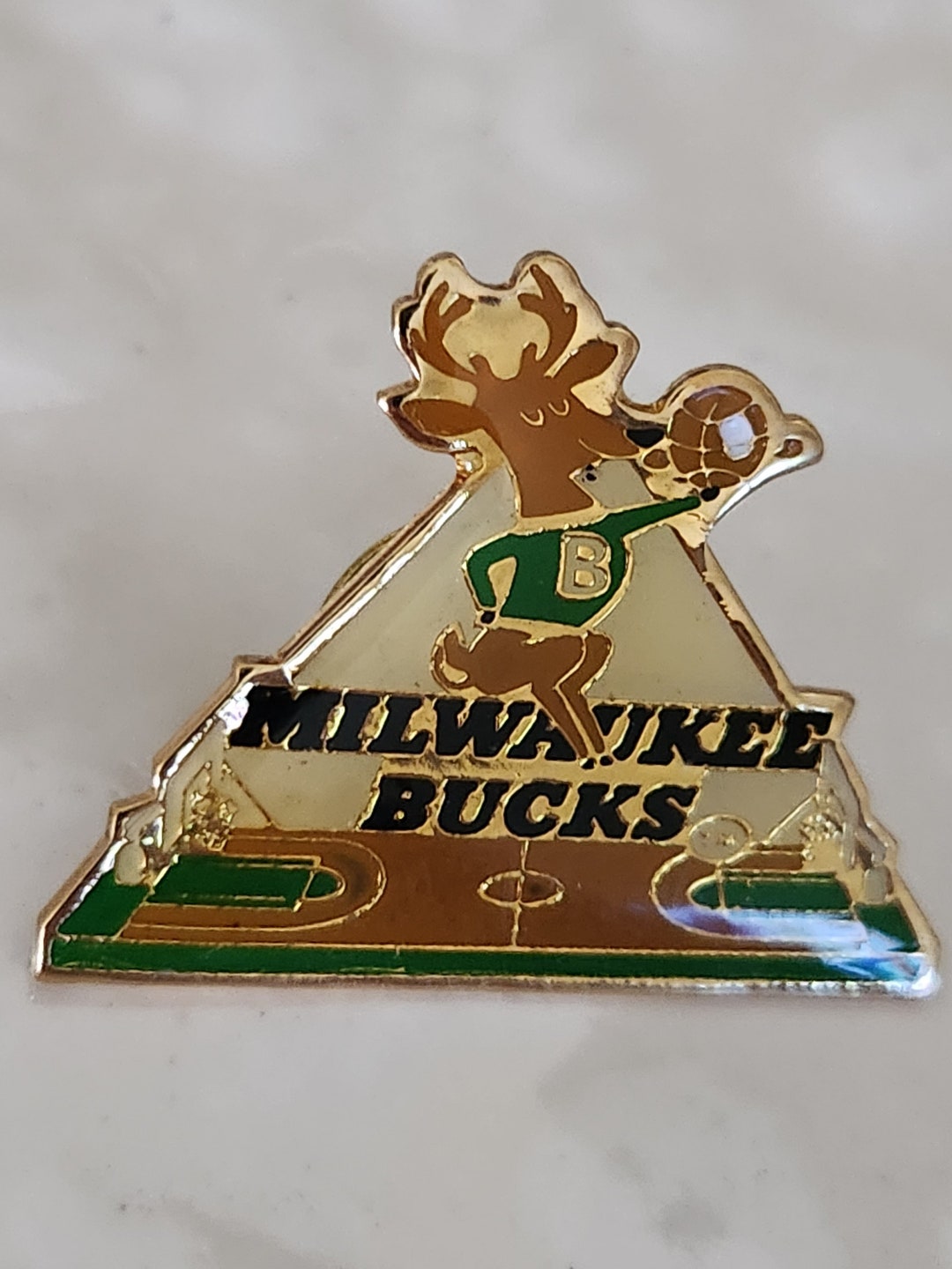 Milwaukee Bucks Lapel Pin - Etsy