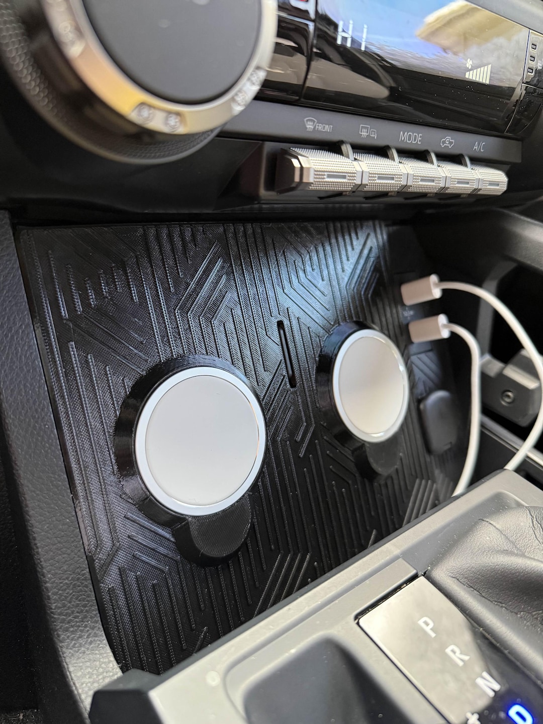 Toyota Tacoma 4th Gen Dual Magsafe-compatible Wireless Charging Stand ...