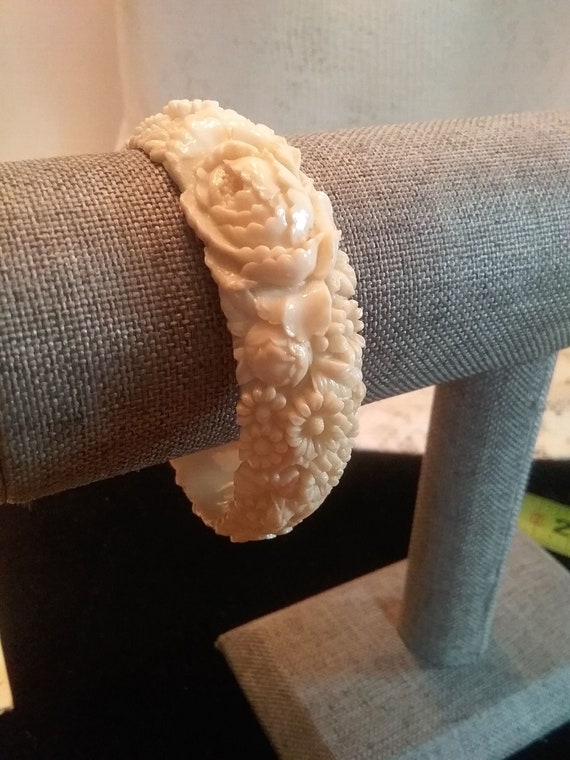 vintage deep carved burnt - Gem