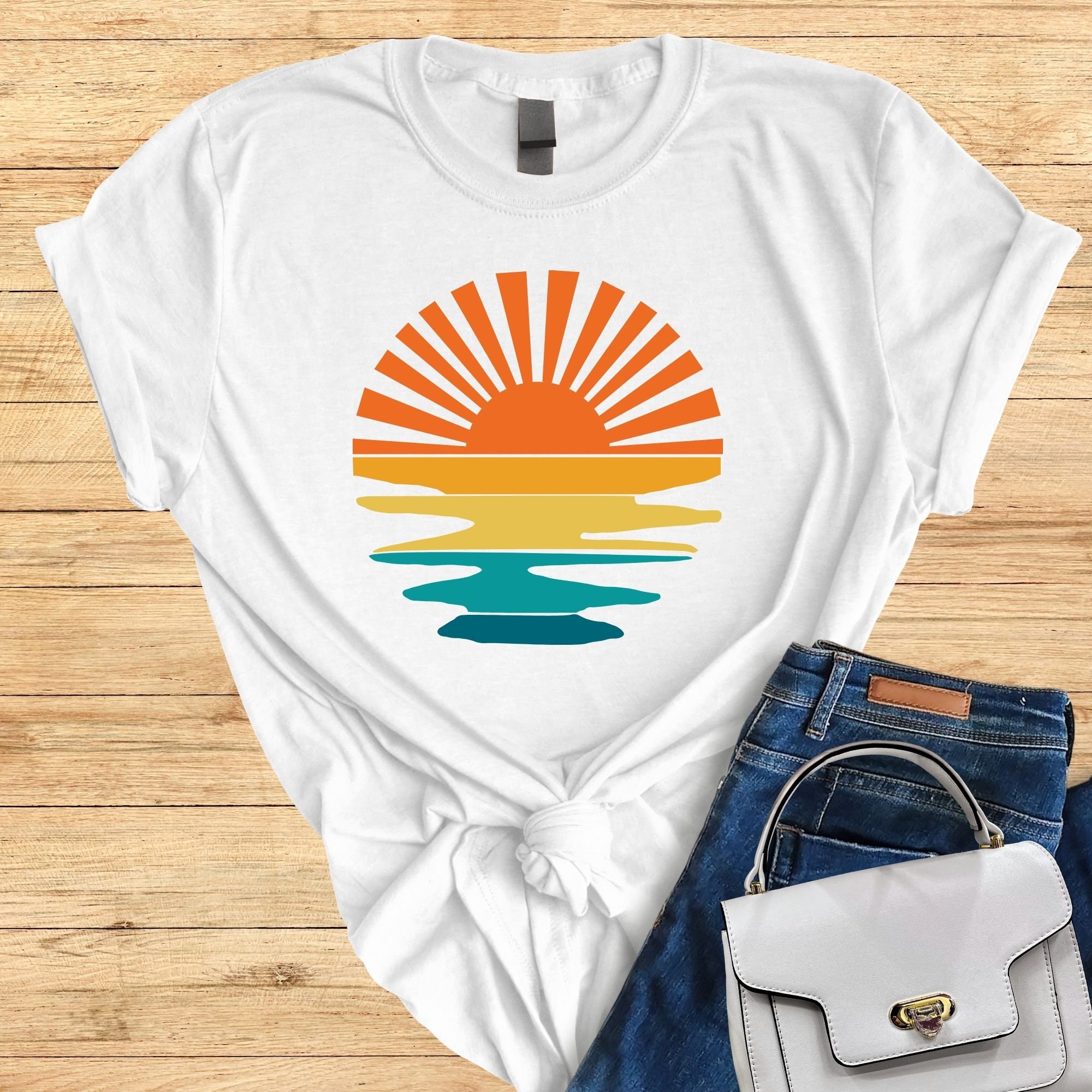 Retro Sunset Rays Wavy T-shirt, Vintage Shirt, Retro Sunshine T-shirt ...