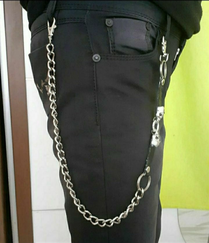 Skull Pants Chain Buckle on the Jeans Pants Aesthetic Accessories Jeans ...