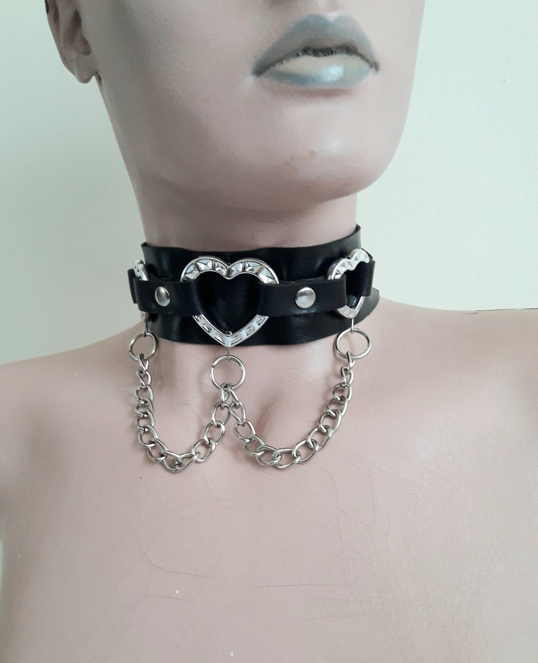Handmade Leather Choker High Quality Leather With Heart Ring Chokers ...