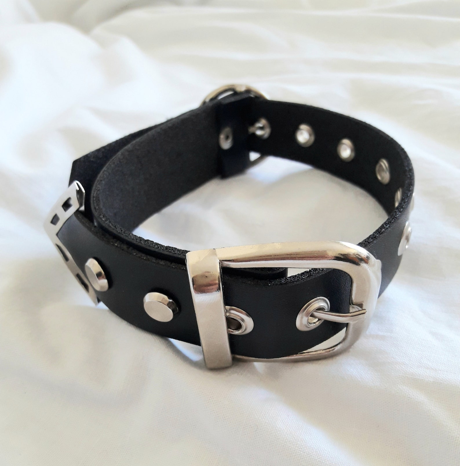 Handmade Leather Choker High Quality Leather With Metal Belt Buckle ...