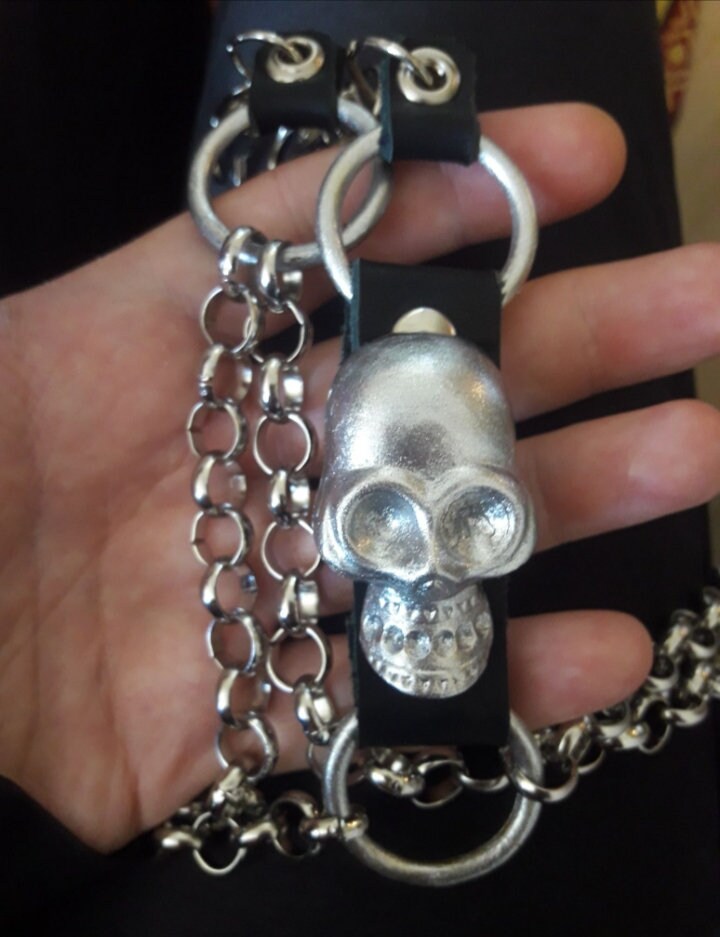 Skull Pants Chain Buckle on the Jeans Pants Aesthetic Accessories Jeans ...