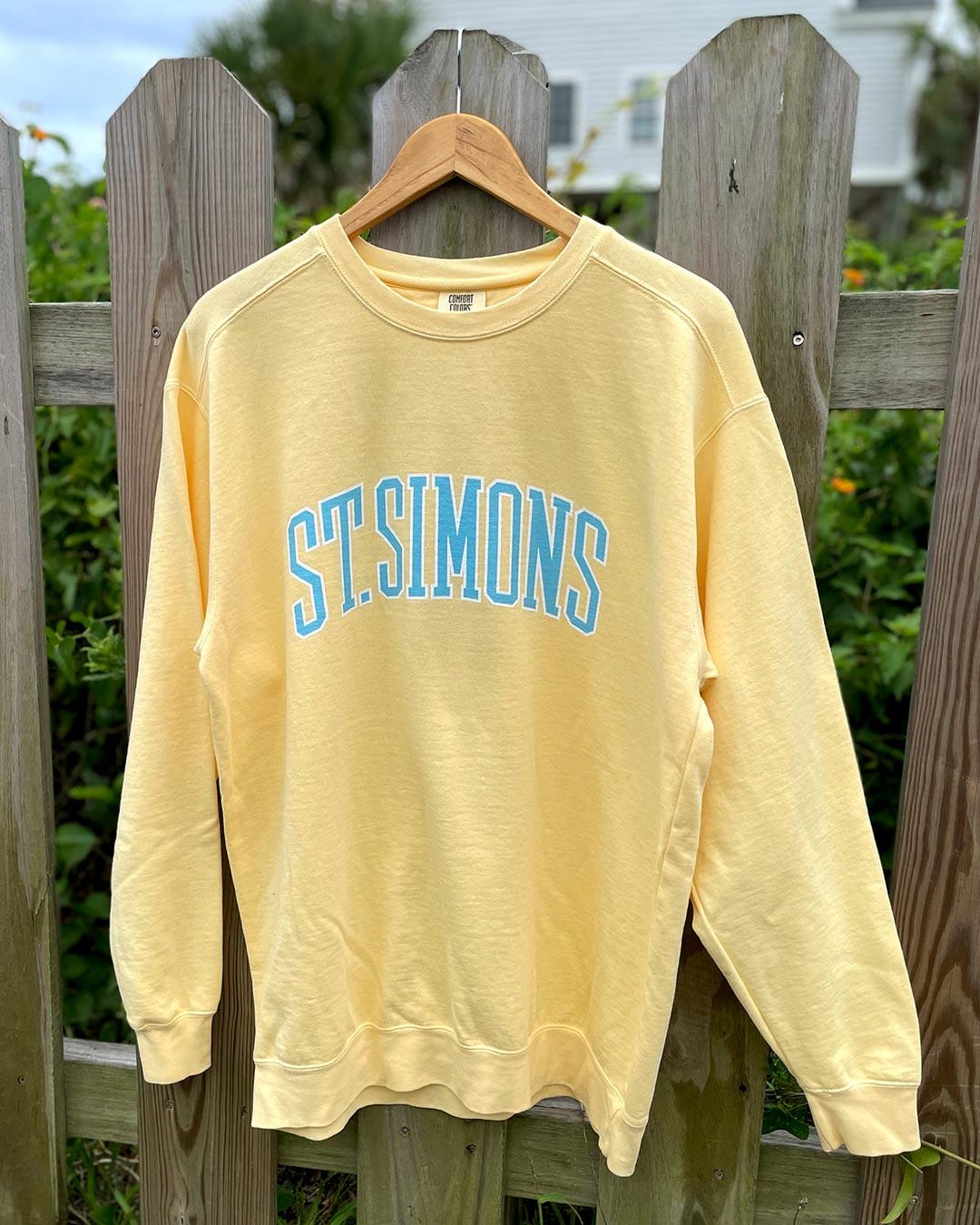 ST. SIMONS (collegiate Arch) Comfort Colors Sweatshirt - Etsy