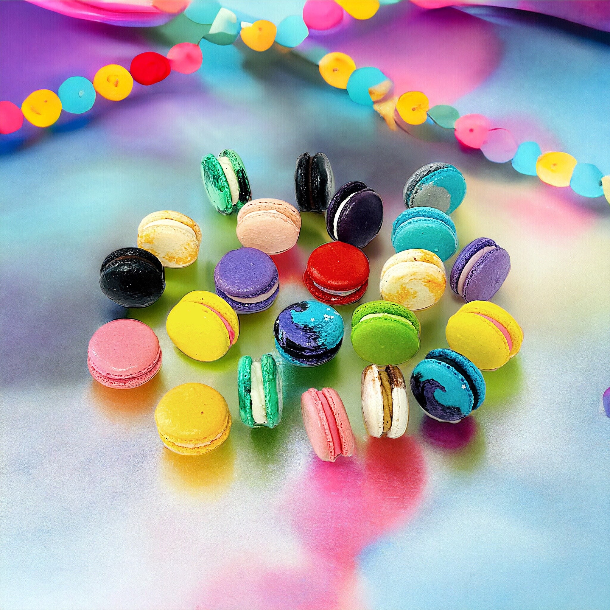 Flavor Fusion: Twin Sets of 16 French Macarons With Distinct Labels 32 ...