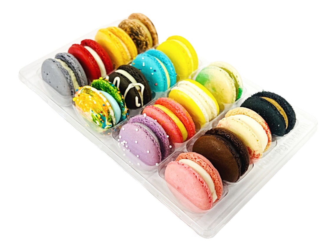 Flavor Fusion: Twin Sets of 16 French Macarons With Distinct Labels 32 ...