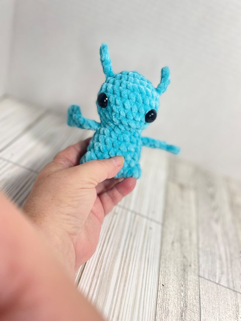 Cute Alien Plushie/cuddly Alien/alien Crochet Plushie/alien Plushie ...