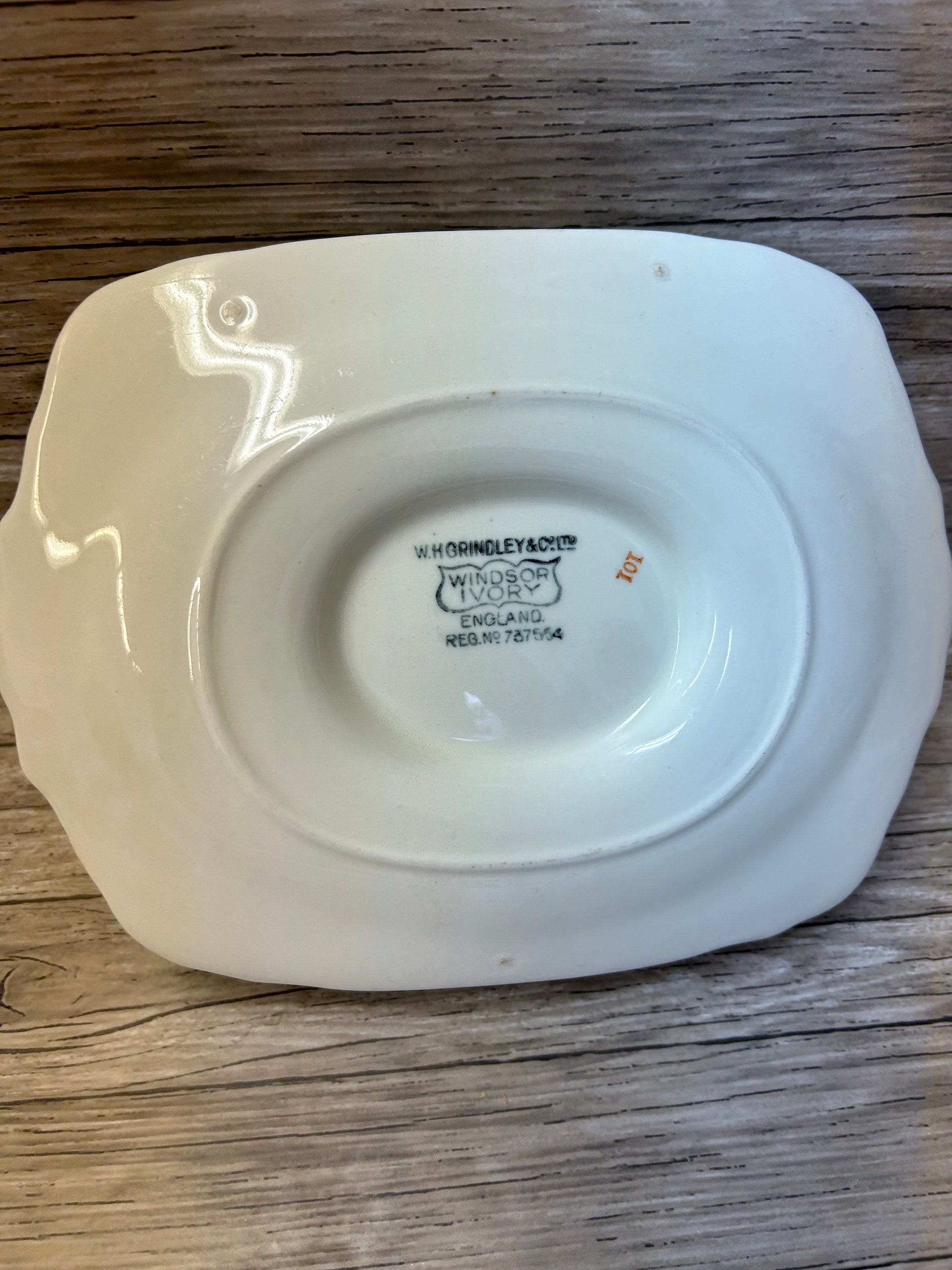 Antique W H Grindley England Windsor Ivory Gravy Boat With Attached ...