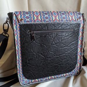 100% Genuine Leather Exterior, Aztec Print, Cross Body Bag, Messenger ...