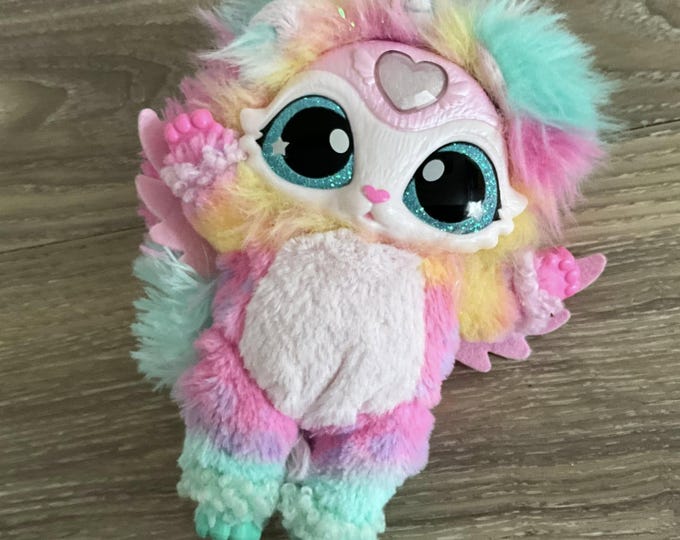 Magic Mixies Magical Misting Interactive Pet Rainbow Unicorn Lights ...