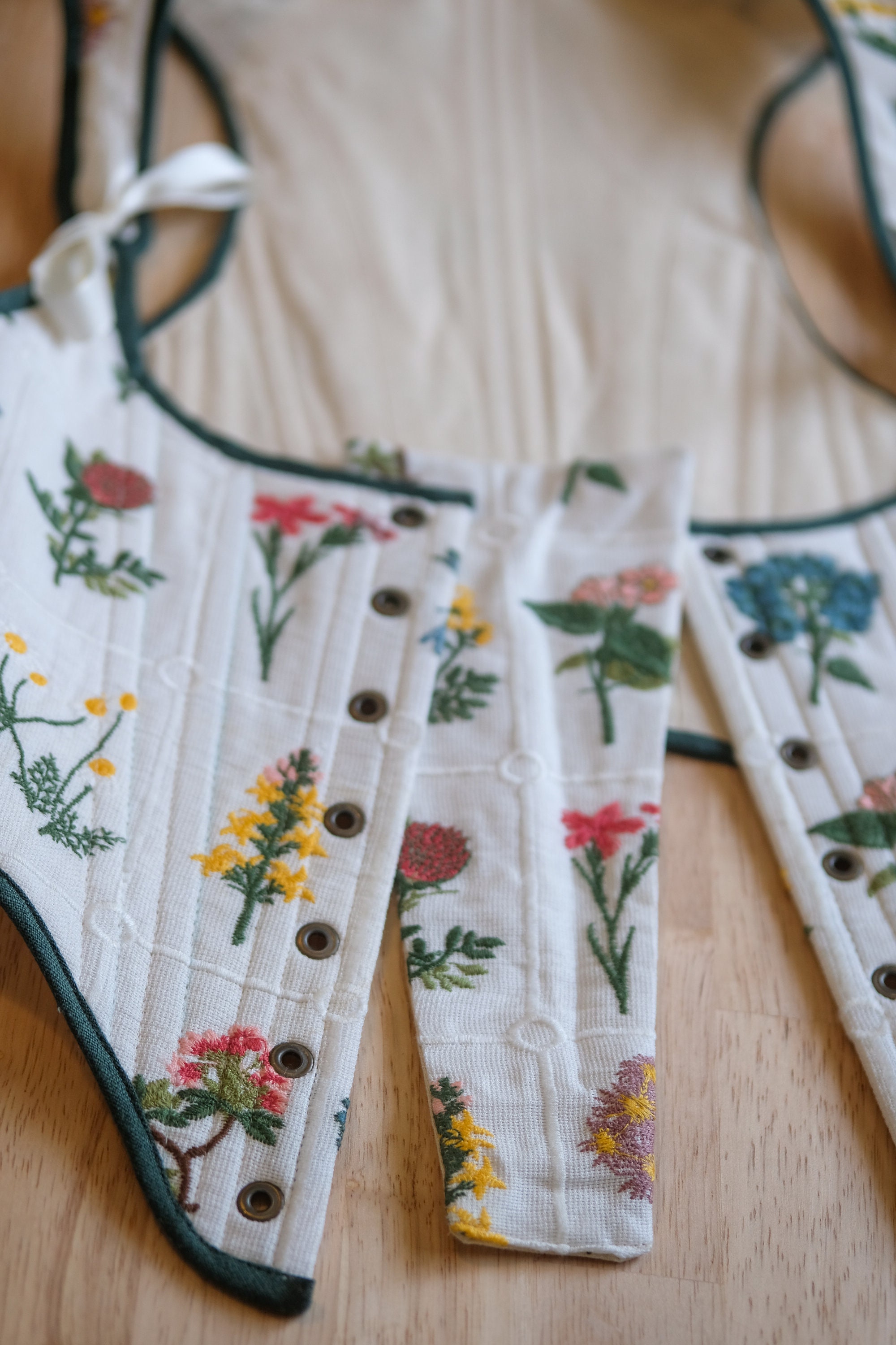 Embroidered Floral 18th Century Short Stay With Front Lacing, Corset or ...