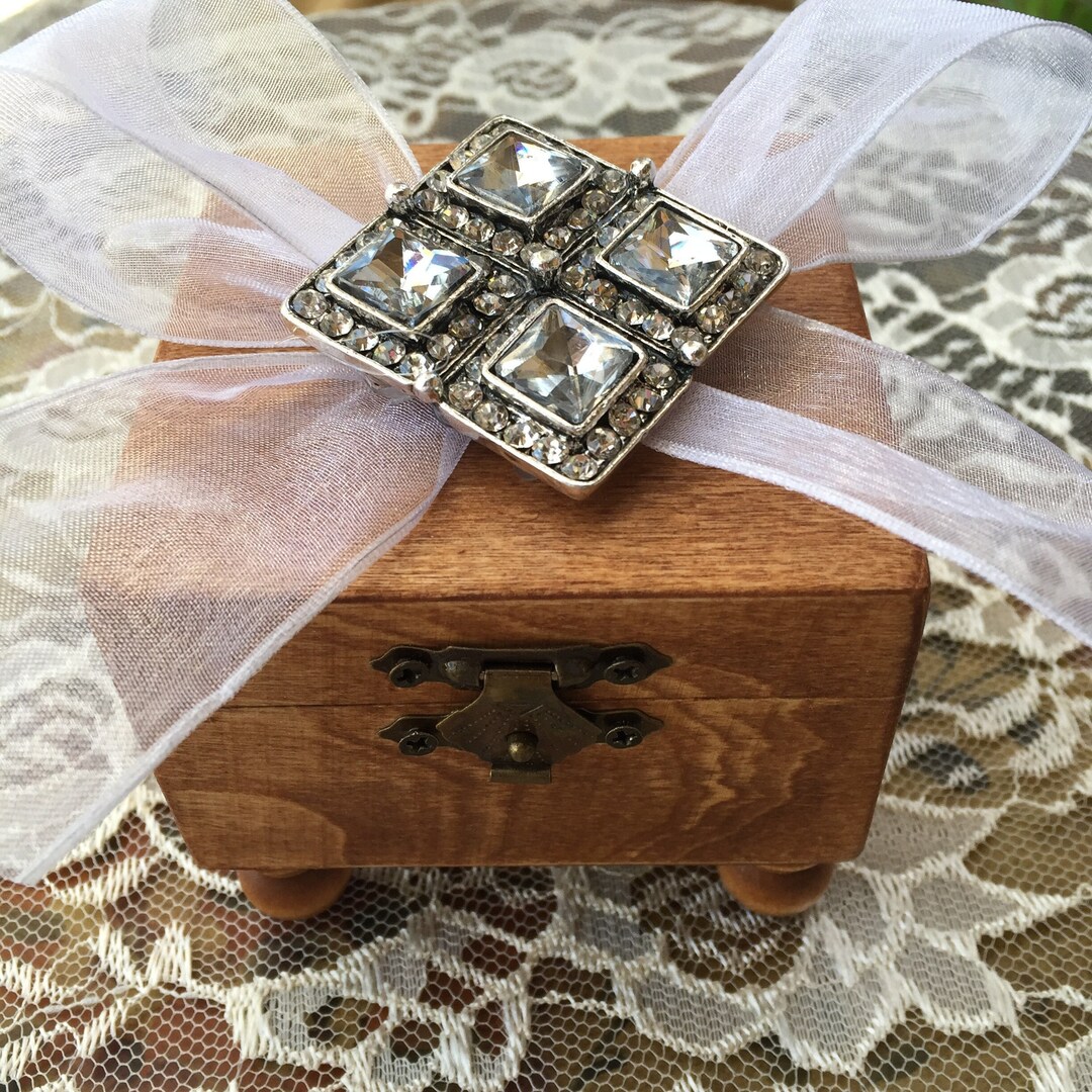 Musical Jewelry or Trinket Box With Square Rhinestone Pendent and Shear ...