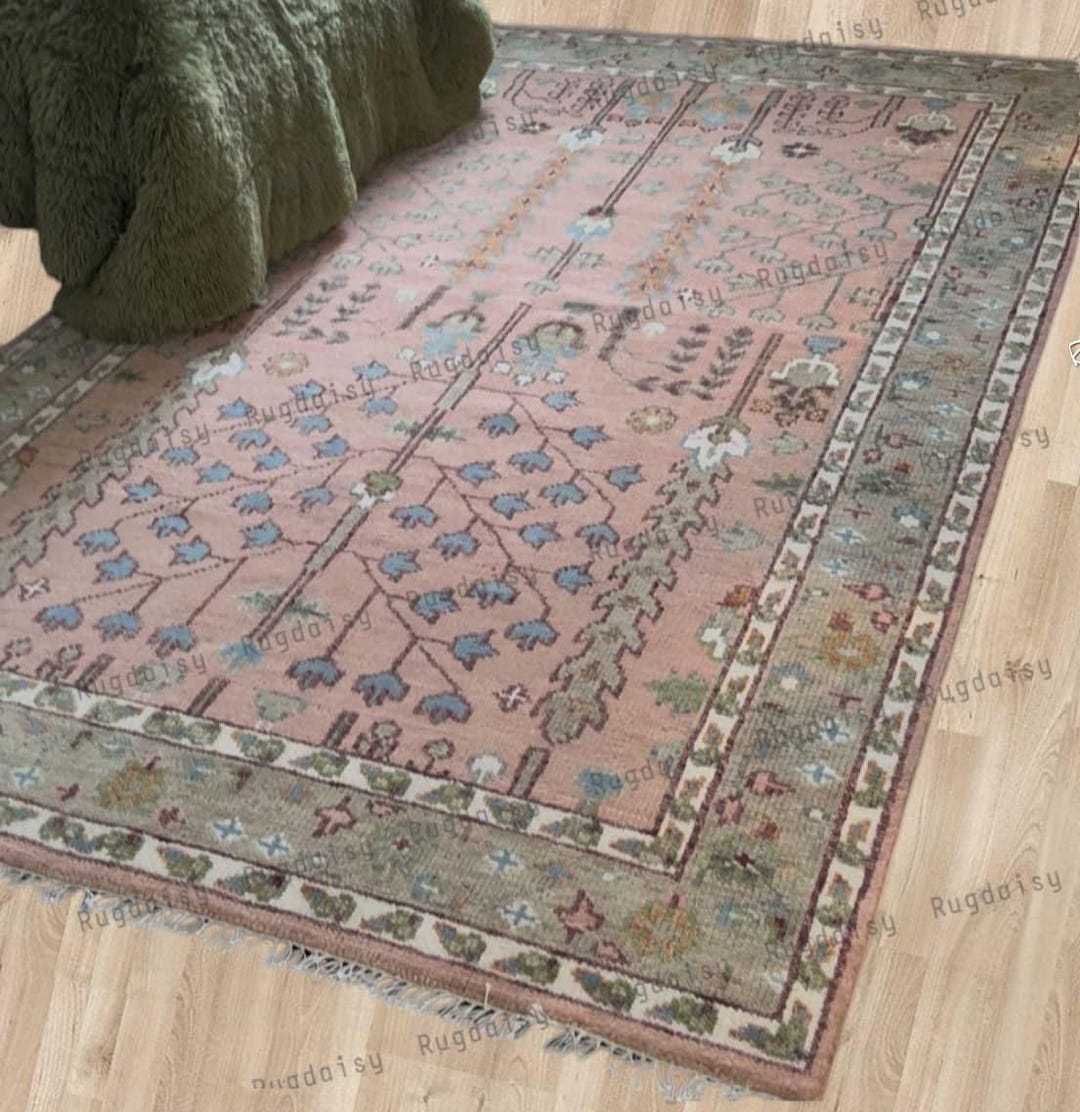Pink, Olive and Beige Traditional Vintage Heriz Serapi Woolen Area Rugs ...