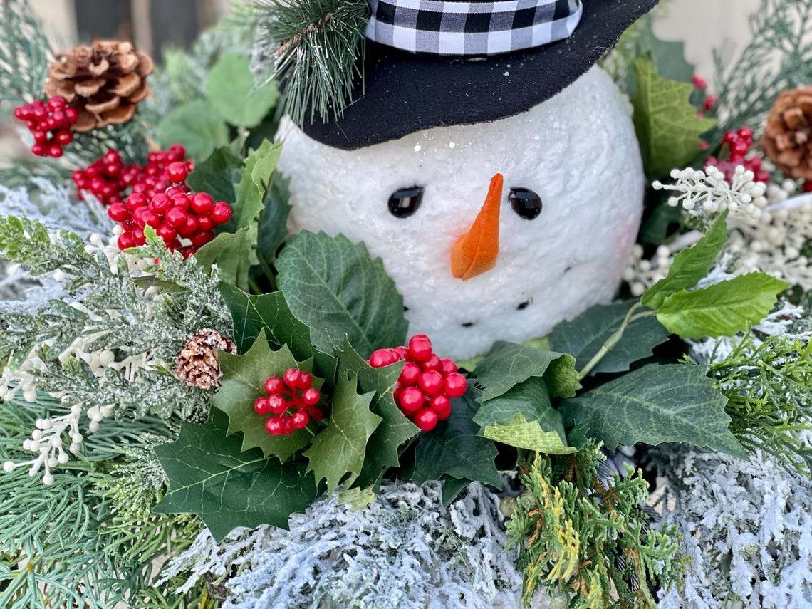 Snowman Christmas Centerpiece, Winter Berry Arrangement, Table Decor - Etsy