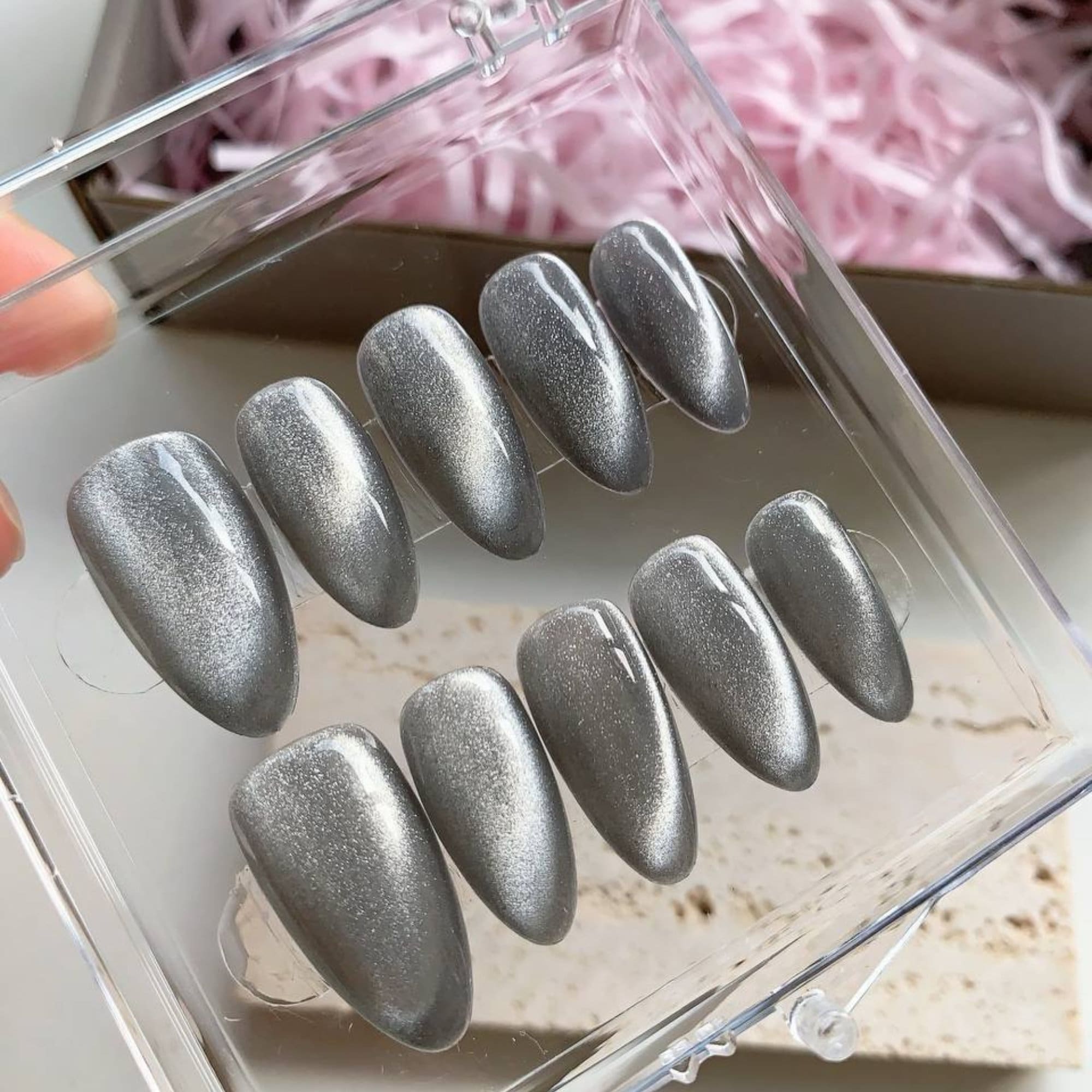 Black Cat Eye Press on Nails, Almond Nails, Trendy Nail Art, Plain ...