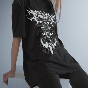 Gothic Halloween T-shirt | Trad Goth | Edgy Shirt | Grunge Clothing ...