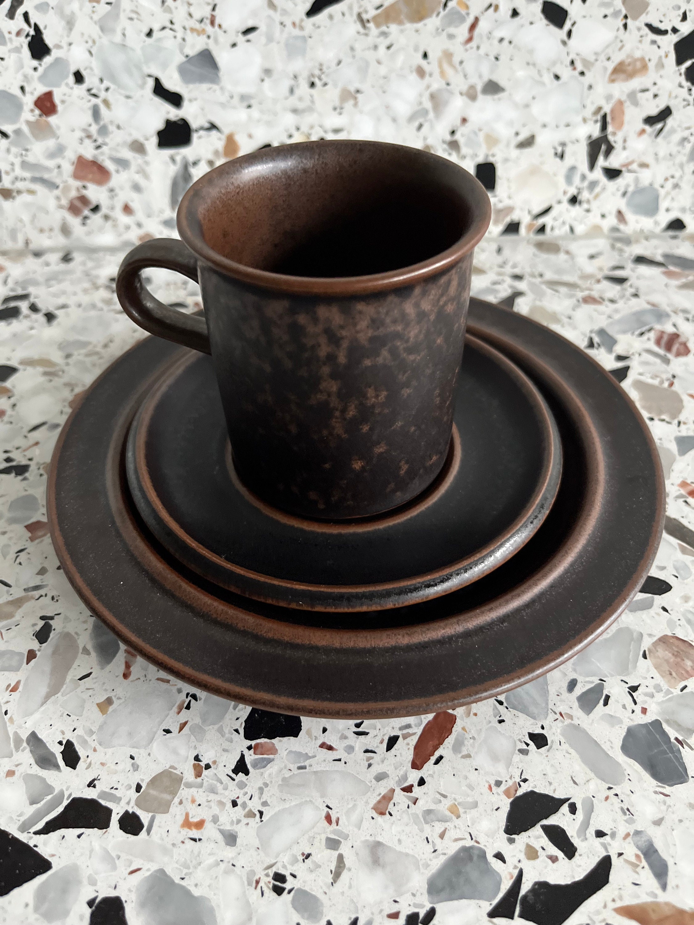 Arabia Ruska Set of 2 Cups & 22 Saucers - Etsy