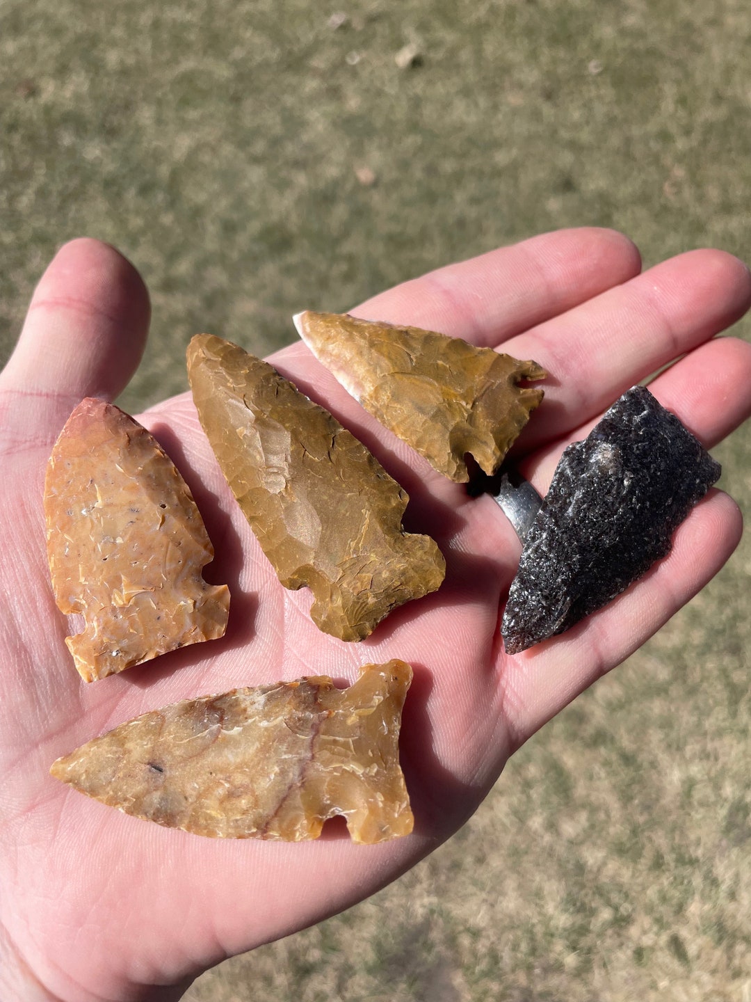 Lot of 5 Arrowheads (5) - Arrowhead Points - Stone Arrowheads ...