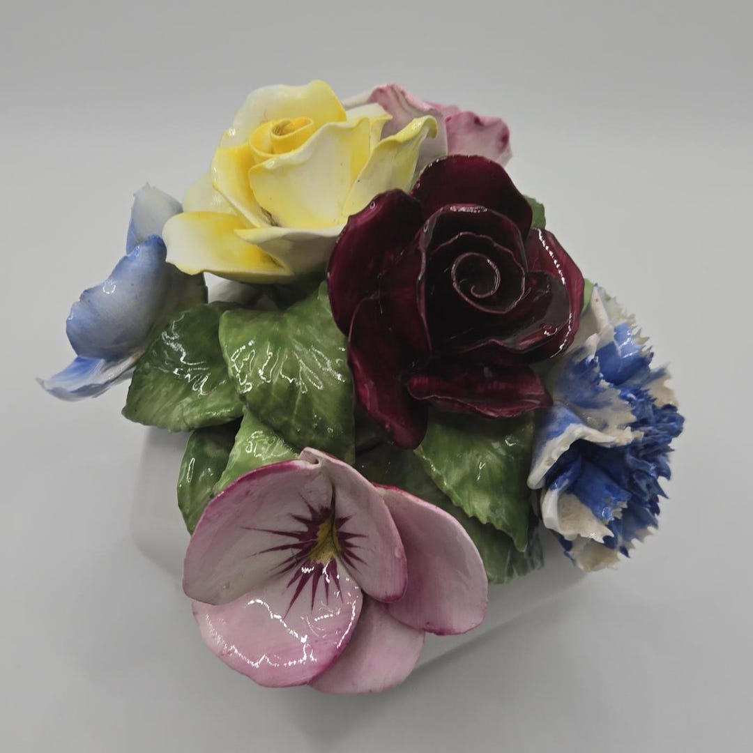 Porcelain Floral Bouquet, Bone China Vase. Rare Vintage Radnor, Hand ...