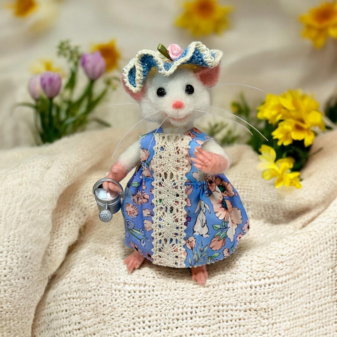 Handmade Needle Felted Mouse: Eloise the Gardener, Cottagecore Spring ...