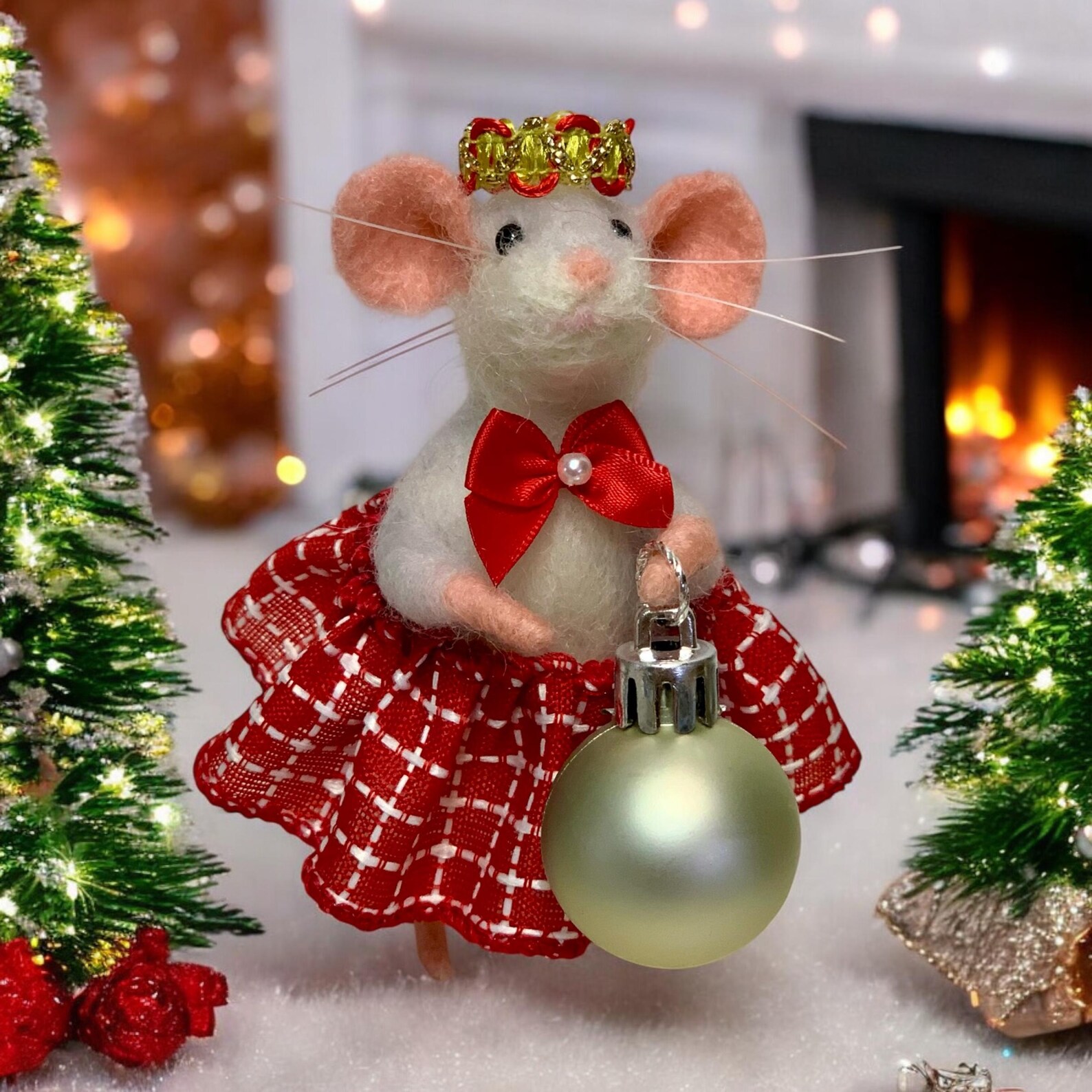 Needle Felted Christmas Mouse Ornament, Handmade Winter Elf Figurine - Etsy