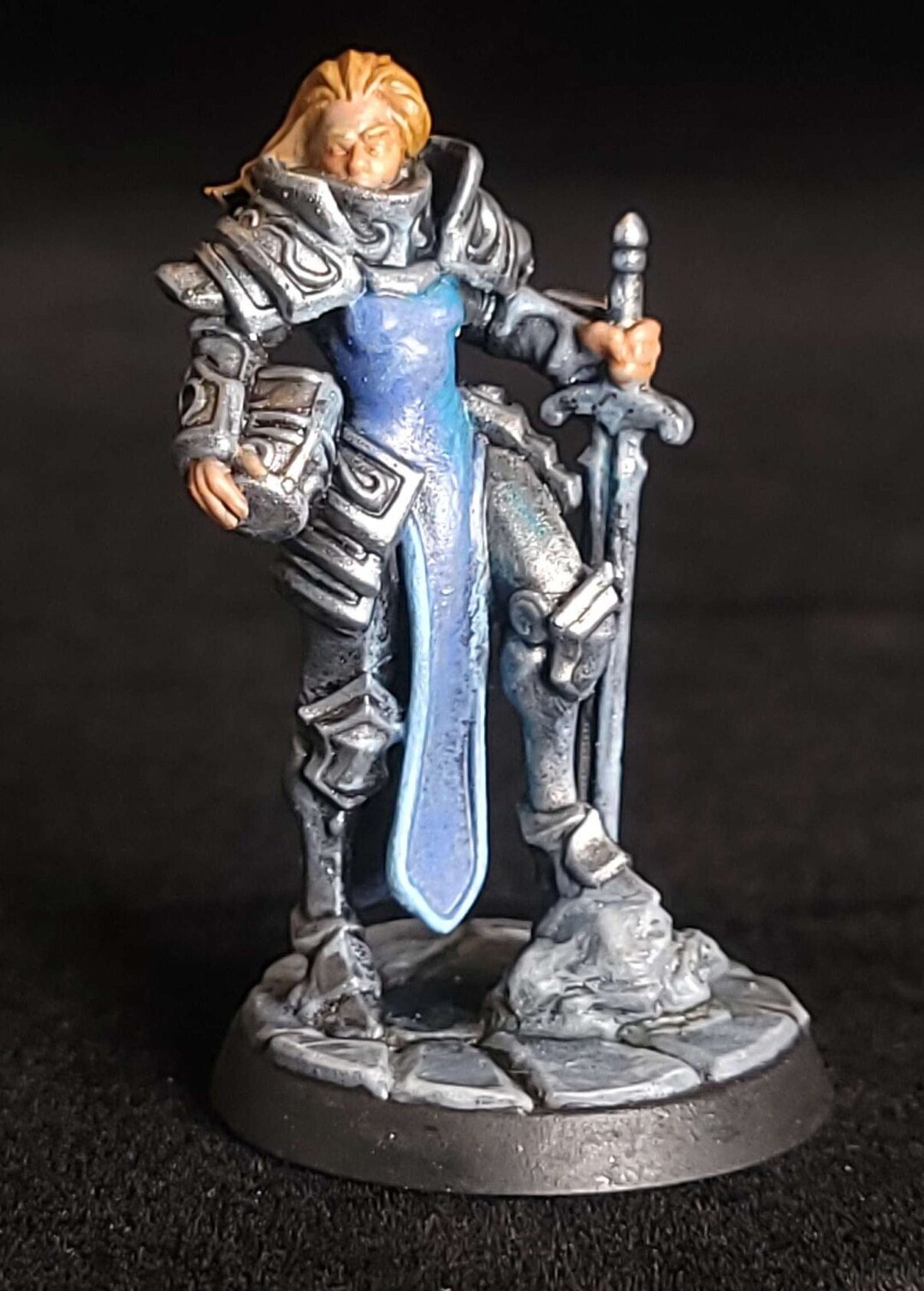Female Knight Captain by Galaad 3D Printed Mini Figure Tabletop Game ...