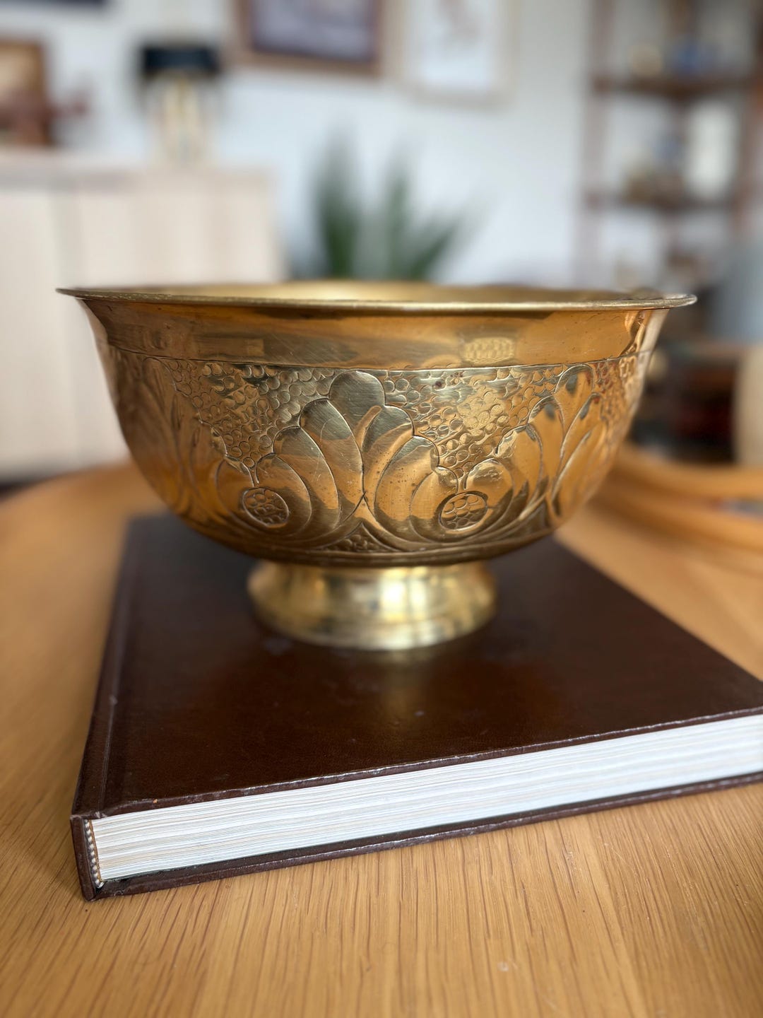 Large Brass Bowl, Ornate Pedestal Design Decorative Centerpiece Bowl ...