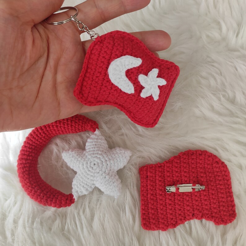 Turkish Flag, Crochet Flag Keychain, Keychain and Brooch Models ...