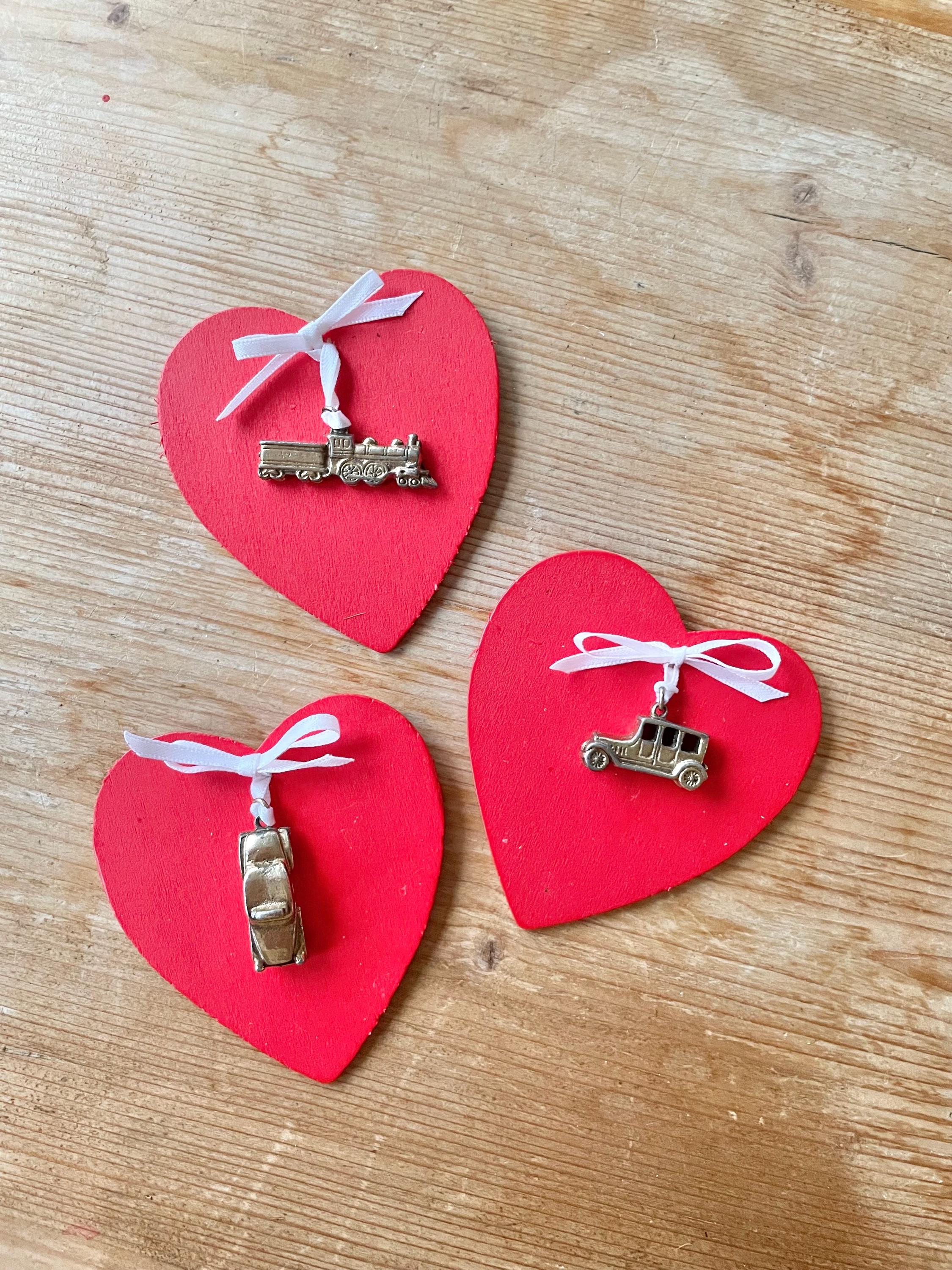 Antique Vintage Charming Valentines Letterbox Gift, 1950s Bracelet ...