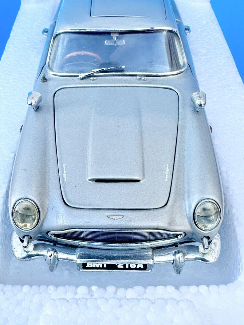 Danbury Mint James Bond 007 Aston Martin DB5 Silver Boxed - Etsy