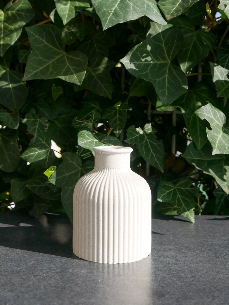 Small Flower Vase Made of Concrete in White With Marbling. - Etsy