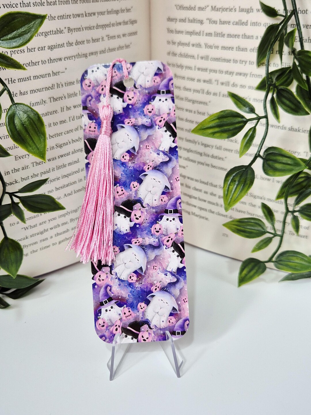 Ombre Ghost Bookmark: Spooky Halloween Book Accessory - Etsy